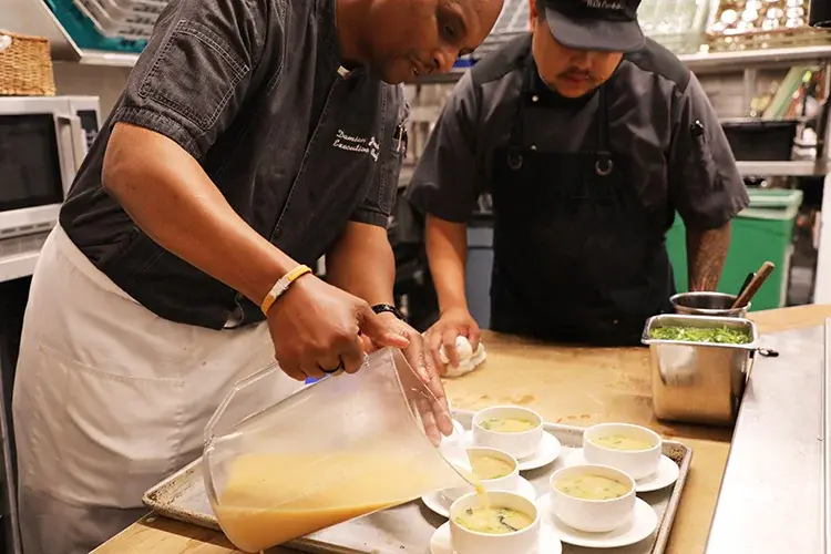 Dining at the Metropolitan Club